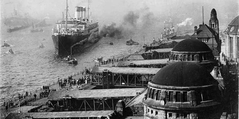 Cap Arcona 1927–1945. Märchenschiff und Massengrab — 978-3